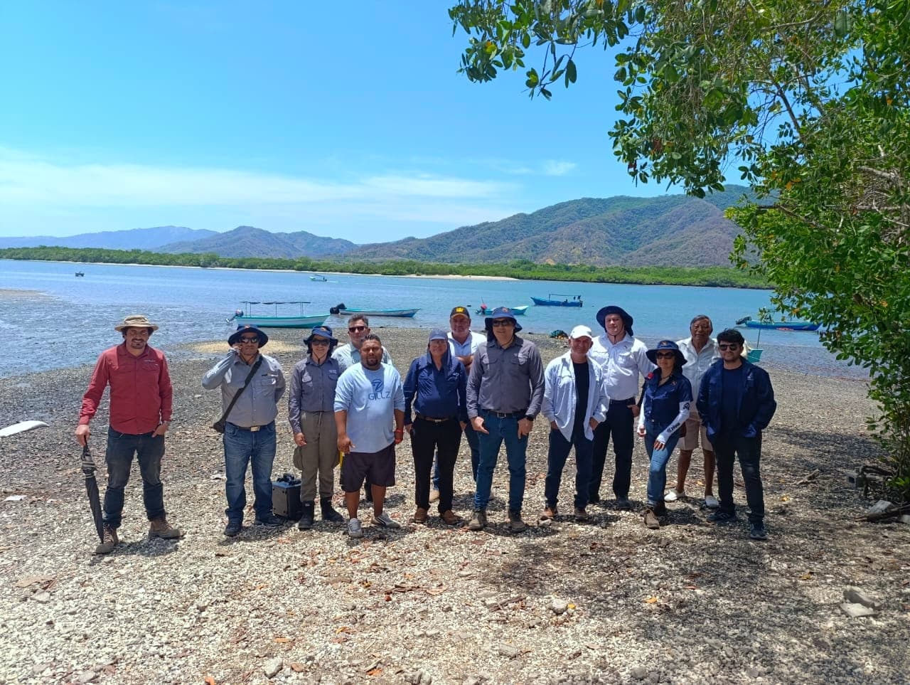 Felicidades en los vecinos de Isla Venado